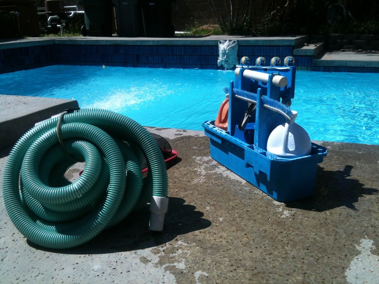 How to Pressure Wash Your Swimming Pool: Tips for Pressure Washer | The ...